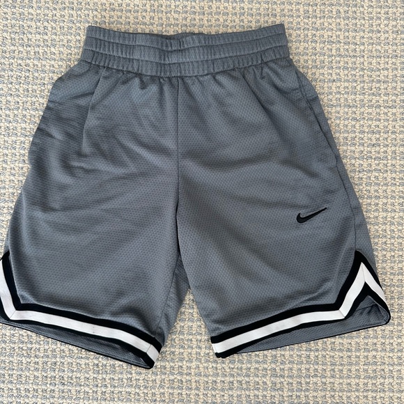 Nike | Bottoms | Nike Jordan Youth Boys Small Basketball Shorts | Poshmark